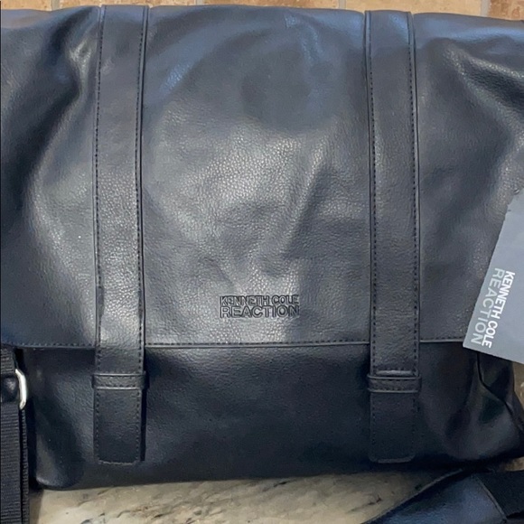 Kenneth Cole Reaction | Bags | Kenneth Cole Messenger Bag | Poshmark